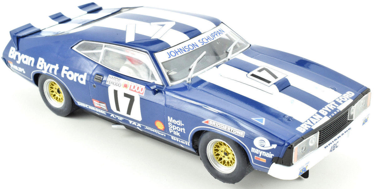 Scalextric "Bryan Byrt Ford" Ford XC Falcon DPR W/ Lights 1/32 Slot Ca ...